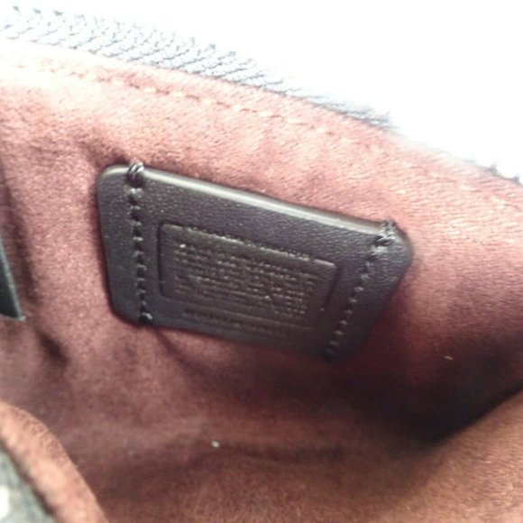 Coach | Bags | New Coach X Peanuts Mini Skinny Id Snoopy Card Holder ...